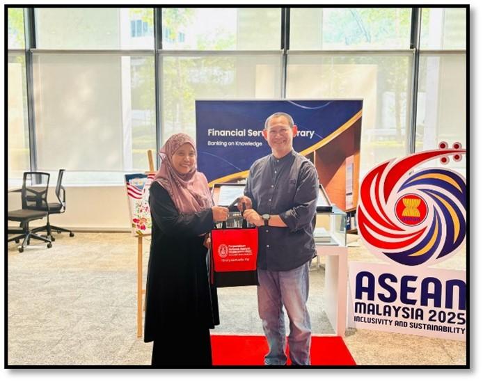 LAWATAN PENANDAARASAN BAHAGIAN TEKNOLOGI DAN PERPUSTAKAAN PINTAR ...