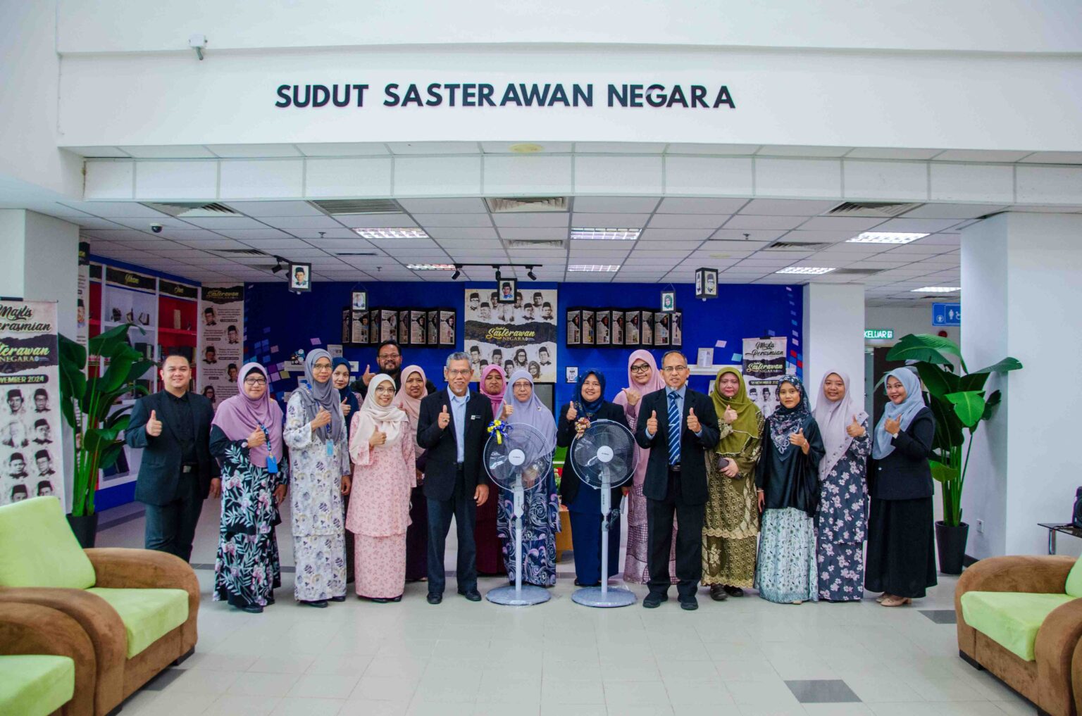 MAJLIS PENYERAHAN SUMBANGAN KIPAS DI SURAU PSB SEMPENA MINGGU WAKAF UUM ...